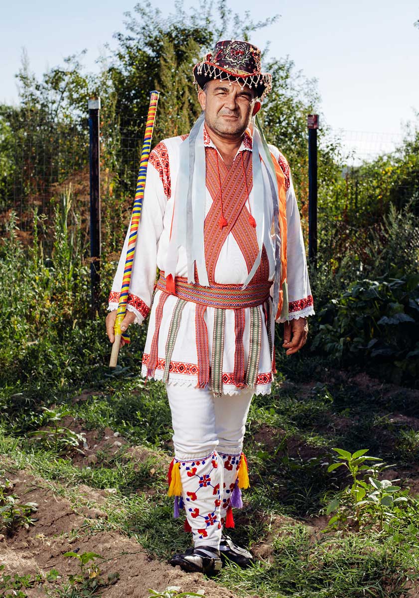 Două lansări de carte ale fotografului și documentaristului Cătălin ...